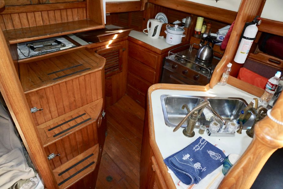 1980 Hull#9 Galley | SV PRISM